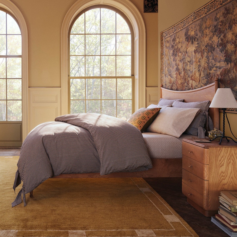 Pierce & Ward Burl Wood Bedside Table (46 cm) | West Elm UK